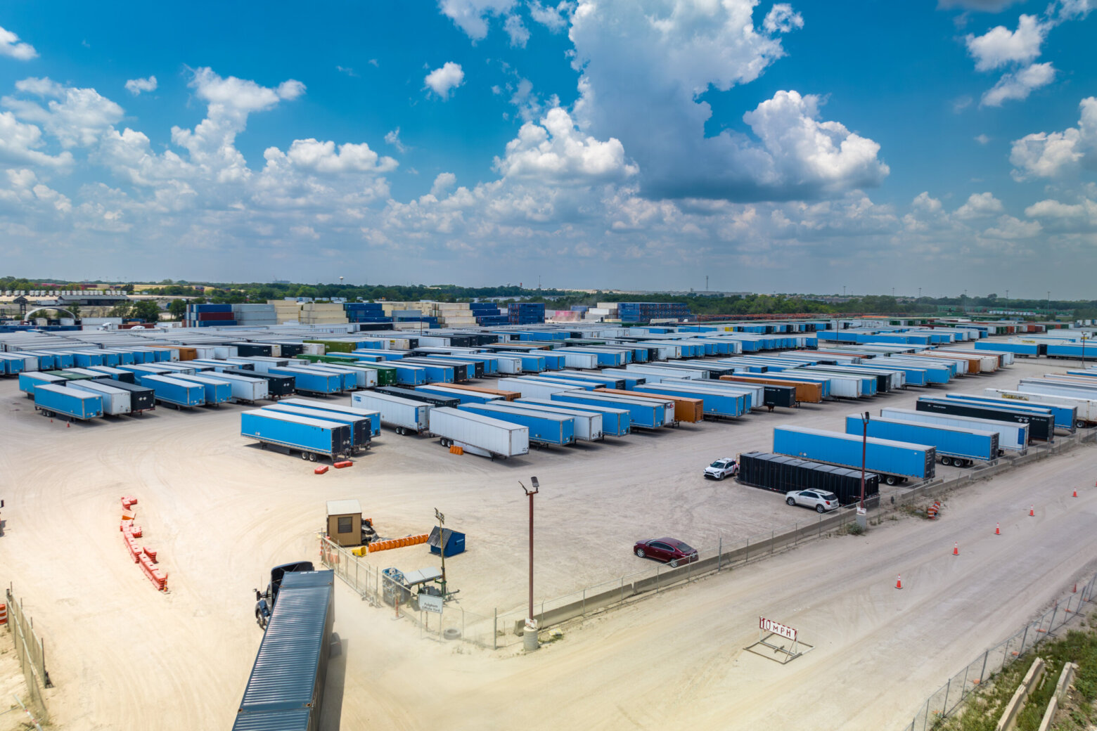 Truck Parking in Dallas, TX (Fulghum Rd) 75141 - Outpost