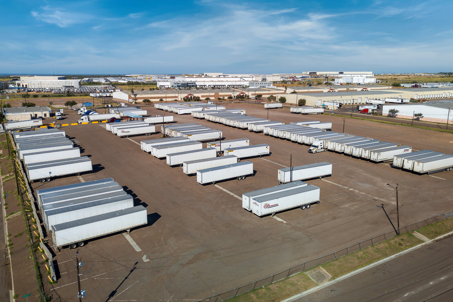 Truck Parking in Laredo, TX (Metropolitan Rd) 78045 - Outpost