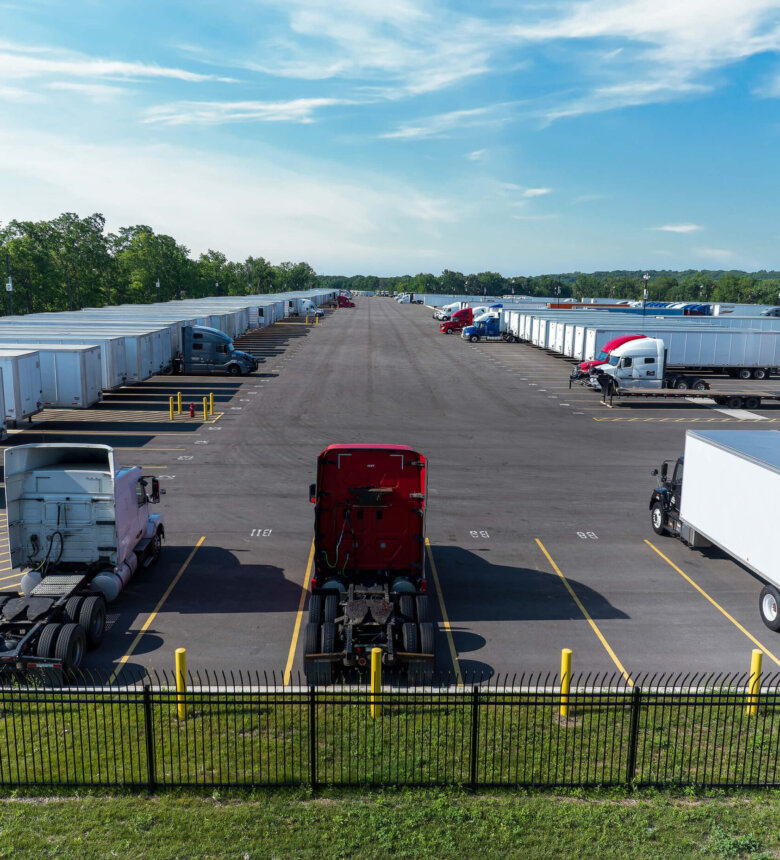 Truck Parking in Chicago, IL 85009 - Outpost